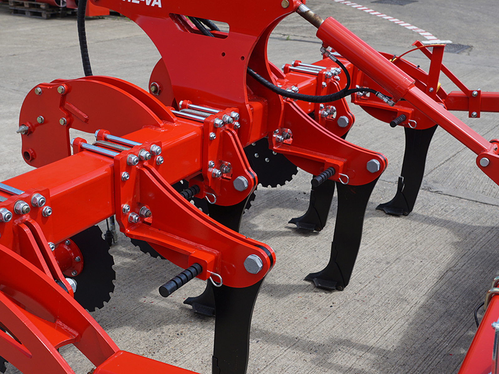 Stealth Low-Disturbance Grassland Subsoiler - HE-VA UK