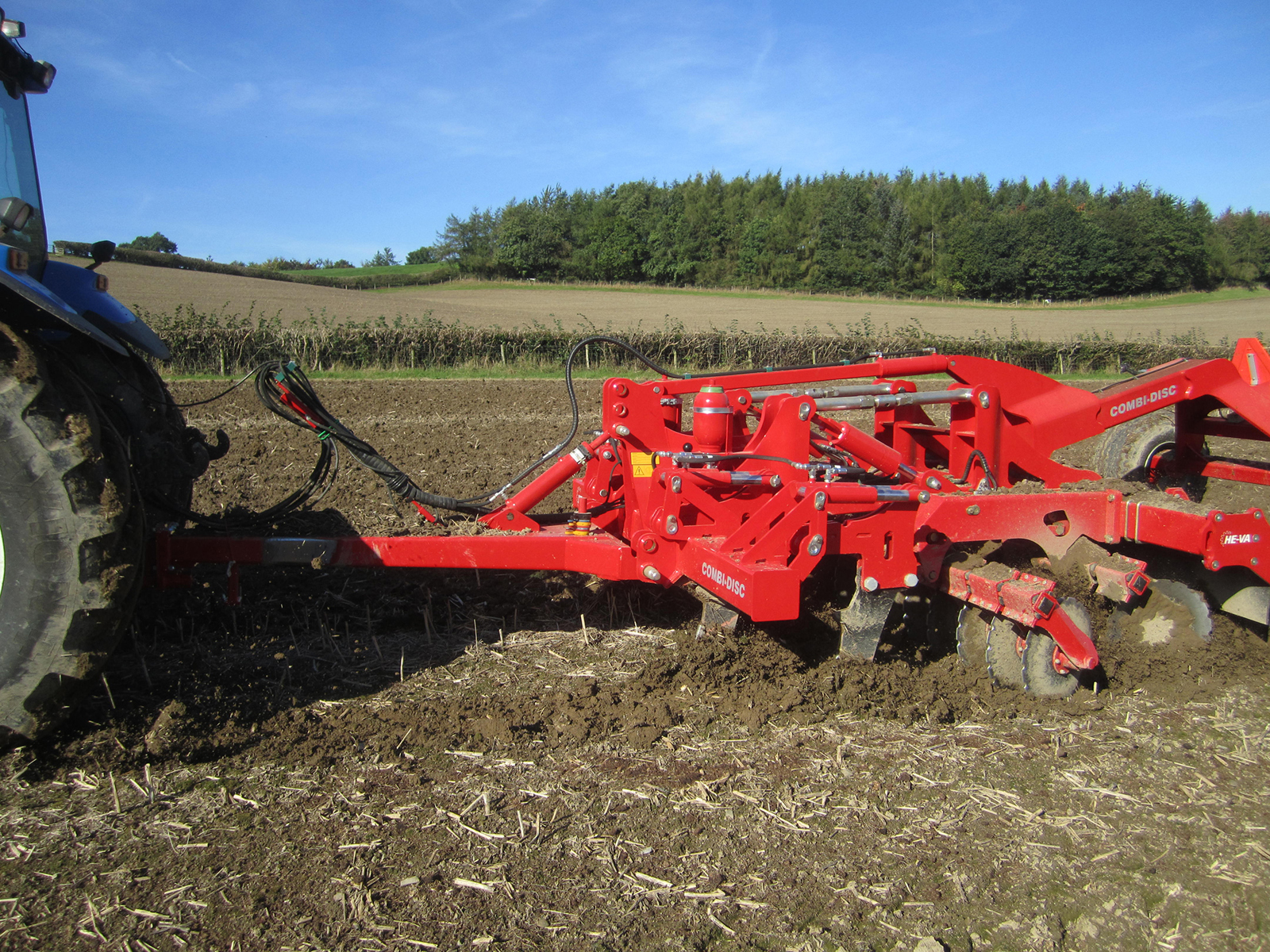 Combi-Disc, a one-pass cultivator - HE-VA