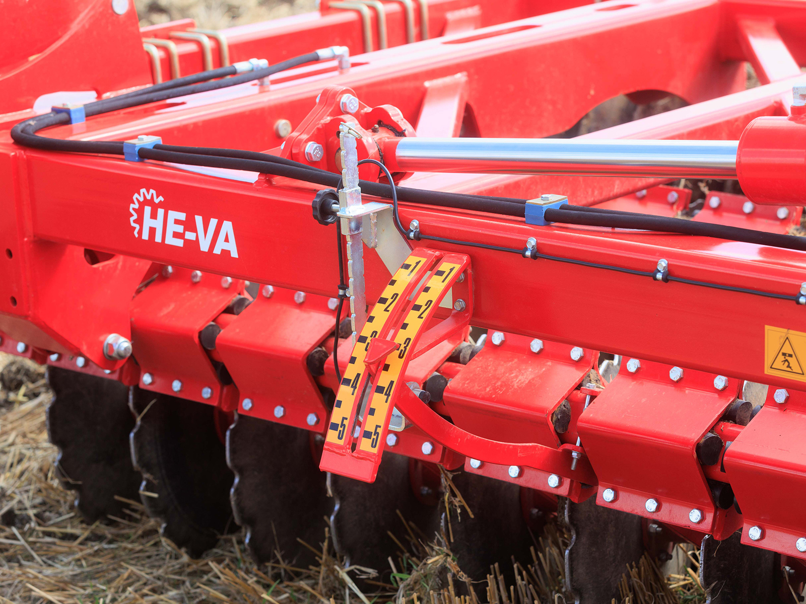 Disc Roller XL Contour, aggressive cultivation - HE-VA UK