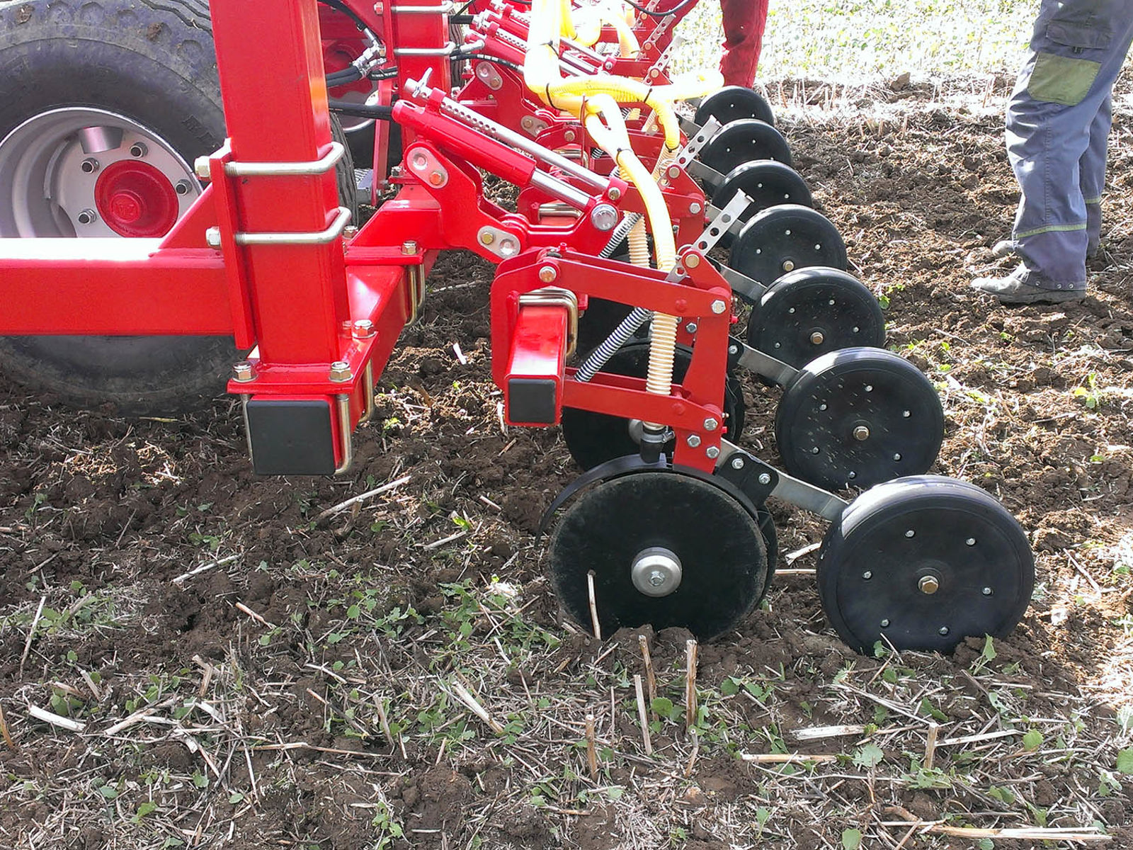 Accu-Disc, double disc coulter with press wheel - HE-VA UK